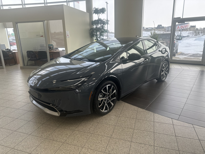 Used 2024 Toyota Prius Prime with 350 km for sale at Otogo